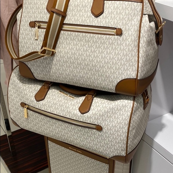 MICHAEL Michael Kors | Bags | Michael Michael Kors Weekender Travel Bag ...